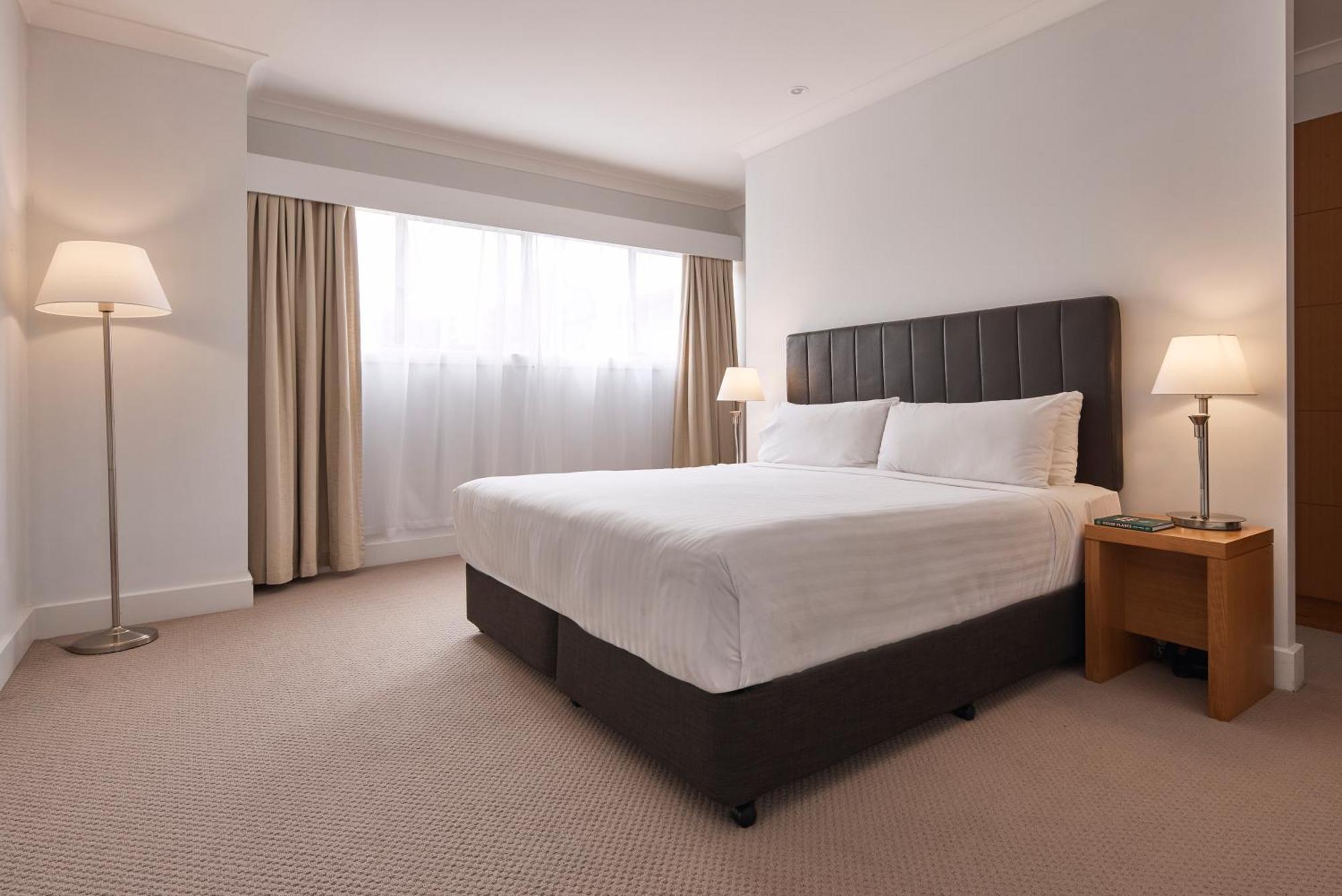 HOTEL CROWNE PLAZA HUNTER VALLEY | ⋆⋆⋆⋆ | LOVEDALE, AUSTRALIA | SEASON ...